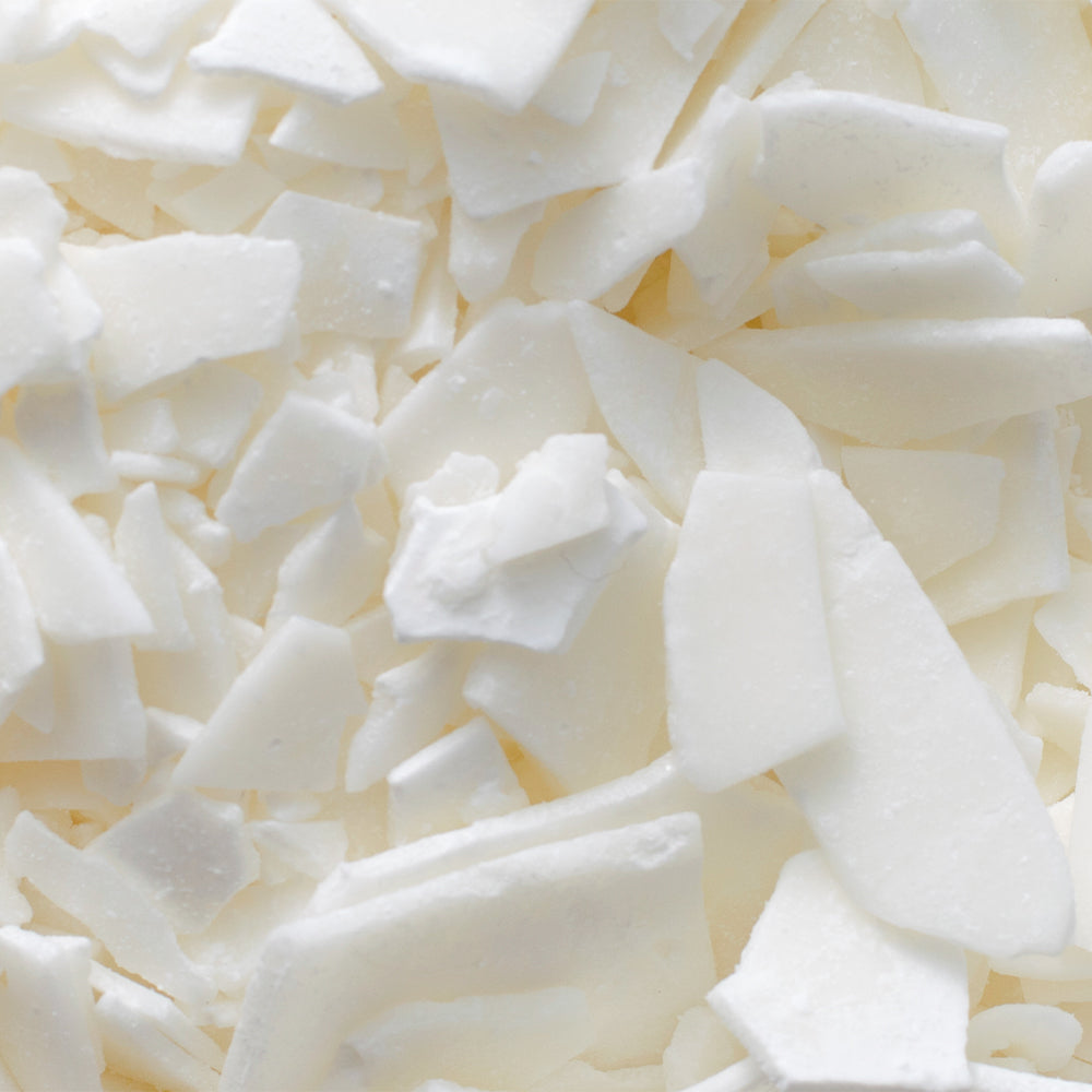 Kerawax 2600 Flakes in 25kg Bags for Diverse Uses | Kerax